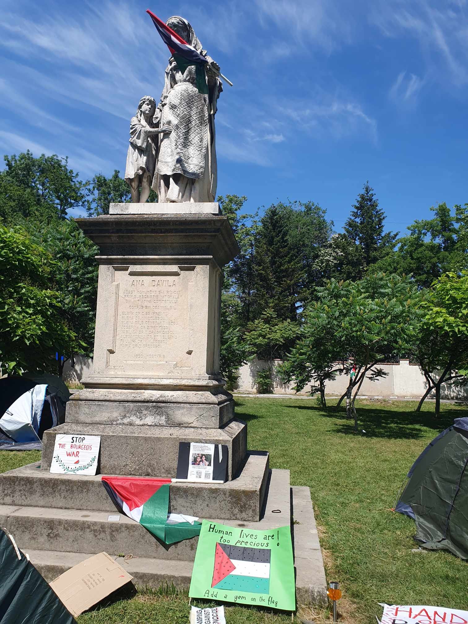 Un protest timid, dar atât de important - by Maria Cernat