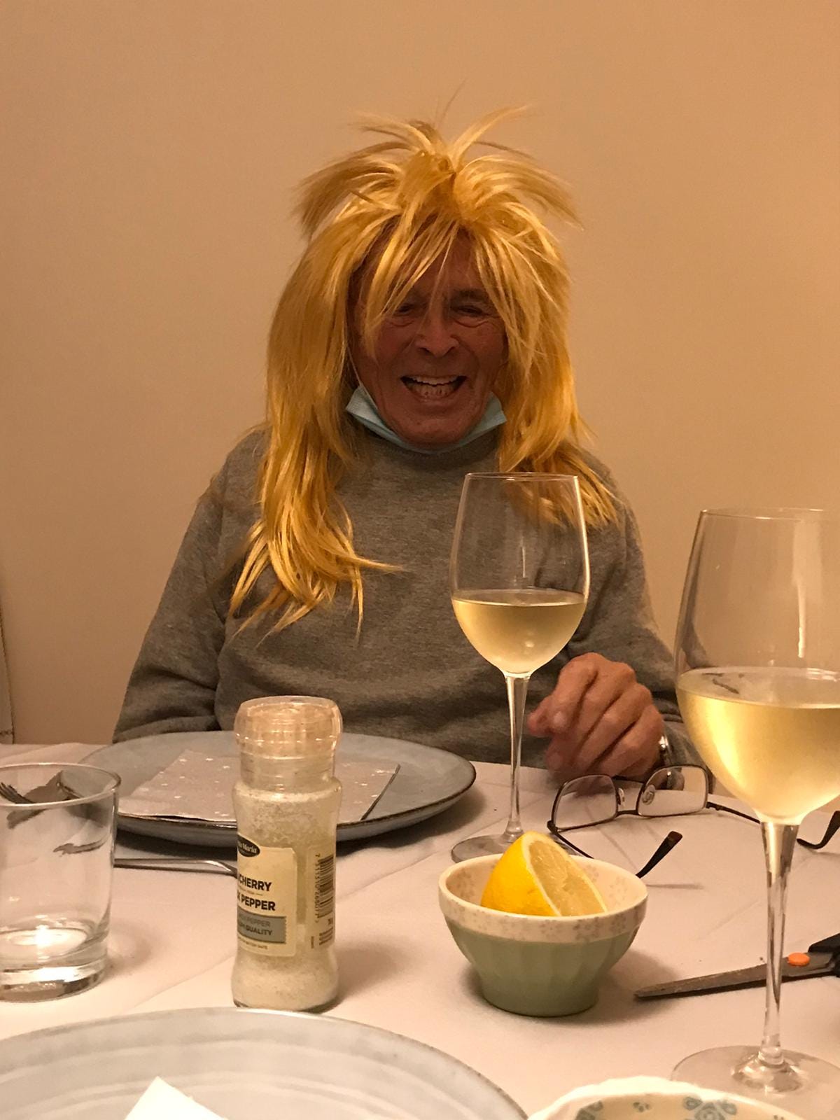 Rire à en pleurer - by Julia Regine Cincinatis