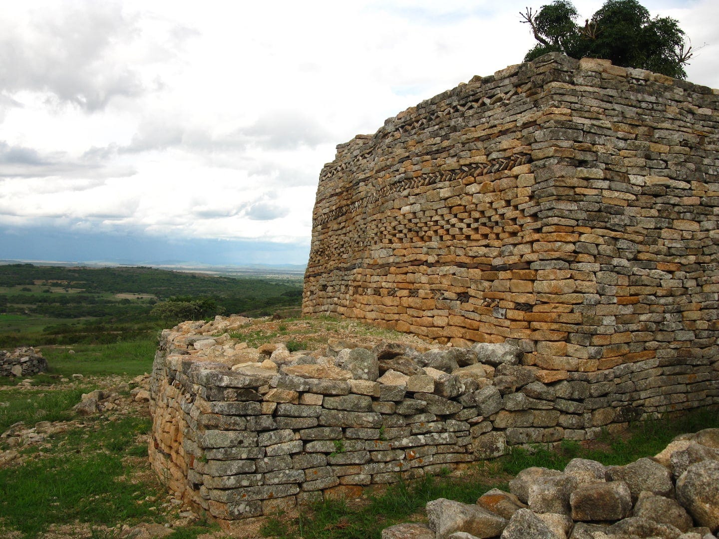 A history of the Rozvi kingdom (1680-1830)