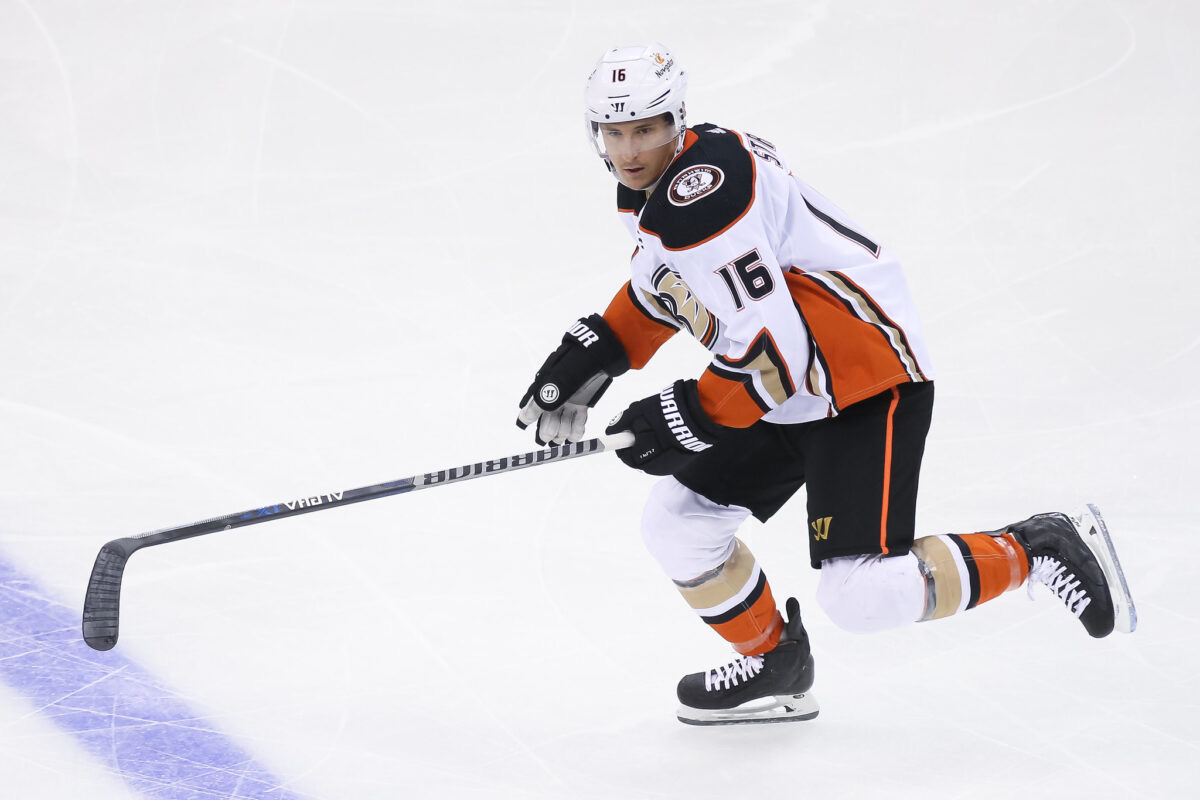 Ducks Sweep Through Pennsylvania: Dominate the Flyers & Squeak by Penguins