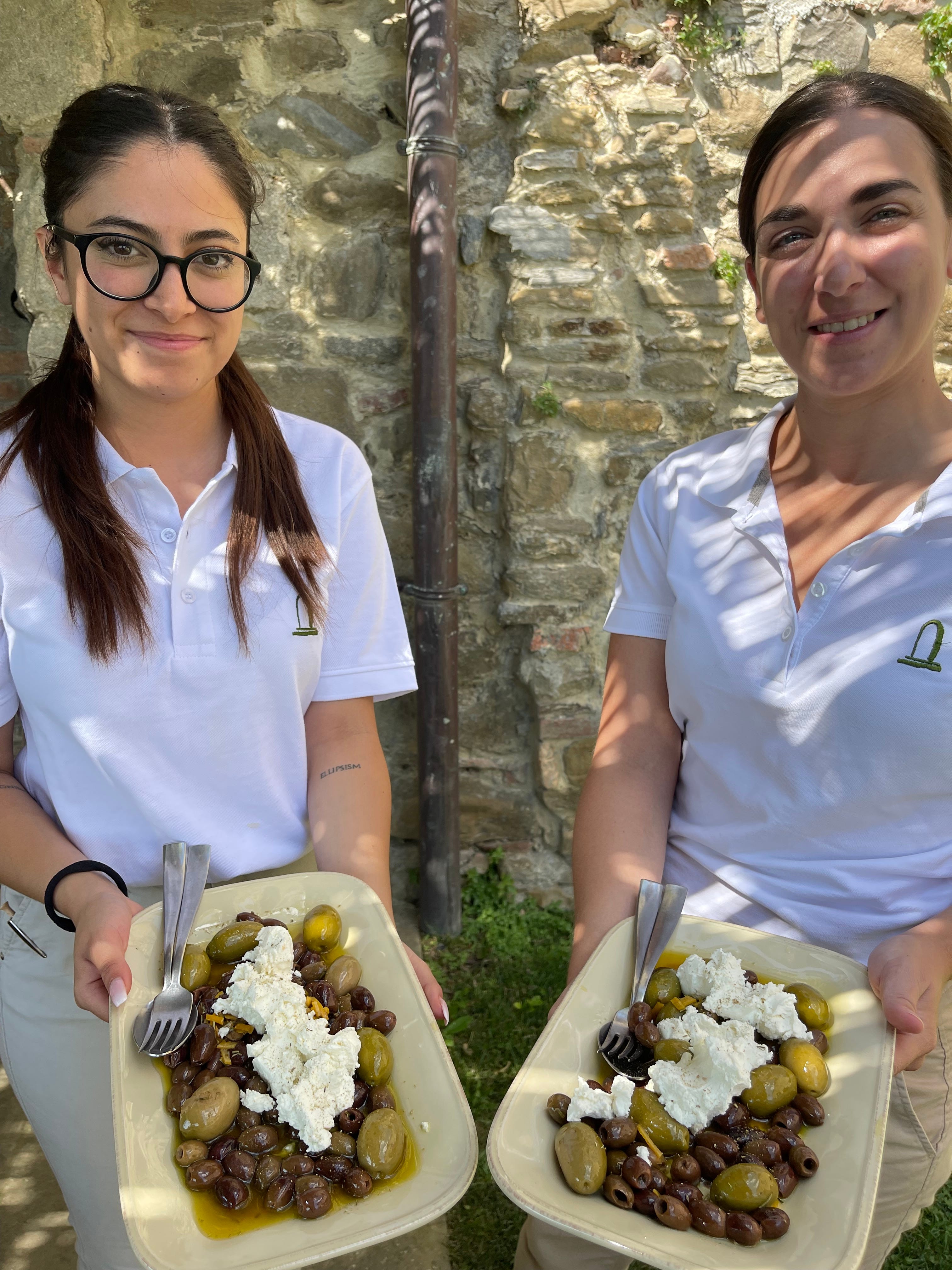 Snacking Olives: A Brain-Healthy App With Goat Cheese