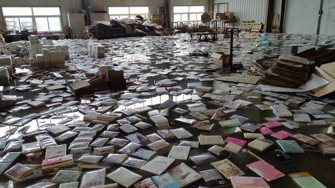 Rainstorm Battered Bookstore, Netizens Showed Support