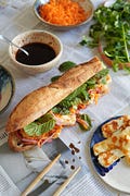 Le bánh-mì à l’halloumi grillé - by Lola Spun