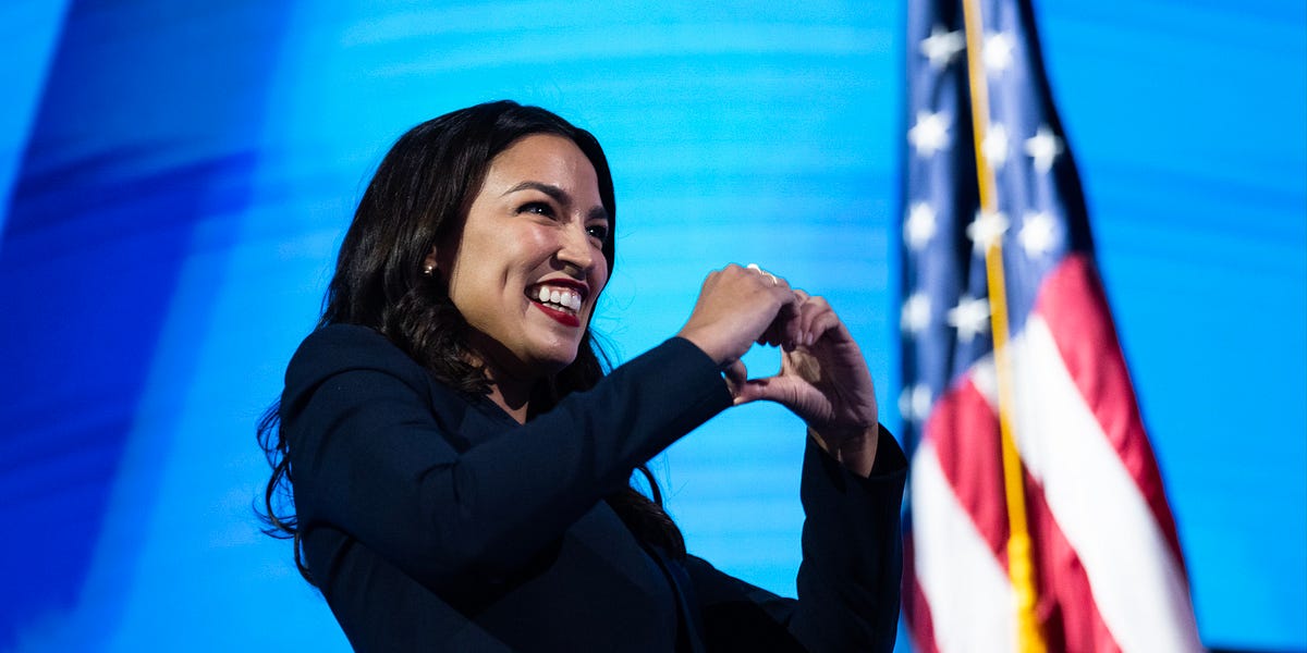 Democrats Welcome Disaffected Republicans With Open Arms