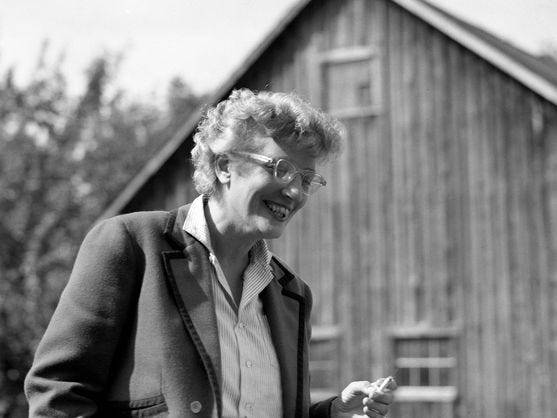 Conversación con May Sarton - by Sofía Di Scala