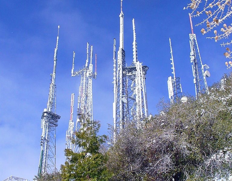 AM/FM/TV DXing: FCC reports fewer USA broadcast stations