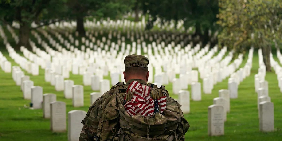 How to Commemorate Memorial Day - by DeeceX