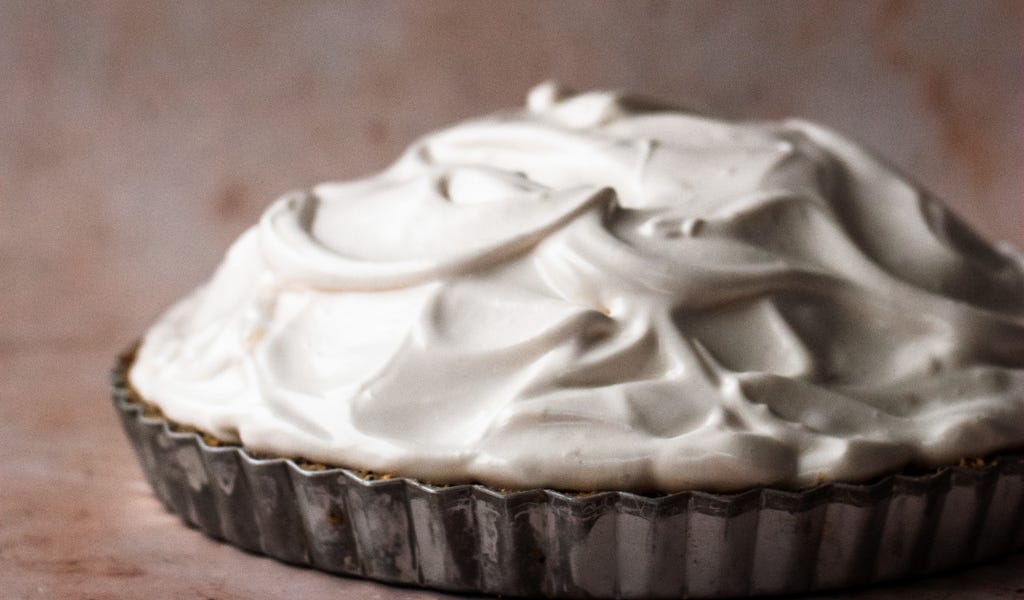 how long to bake meringue for pie