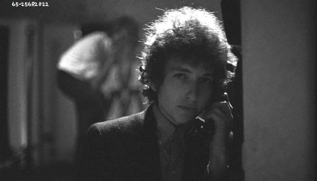 Cold-Calling Bob Dylan - by Ray Padgett