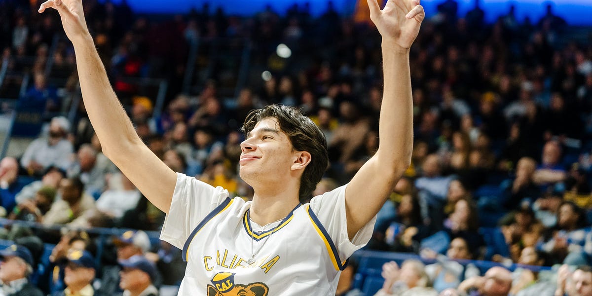 Andrej Stojakovic visiting Illinois, the team to beat; hasn't ruled out ...