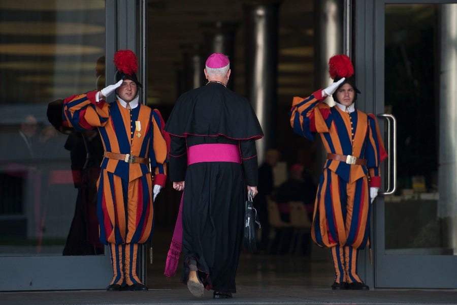 Comments - Who stays in the Roman curia? - by Edgar Beltrán