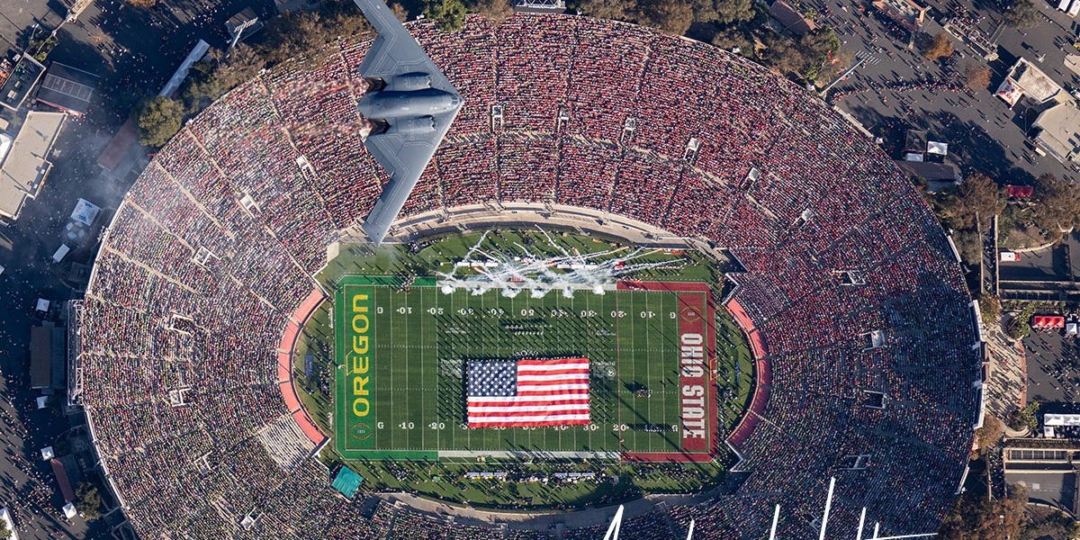 How A Local Photographer Captures Aerial Photos Of The B-2 Stealth ...
