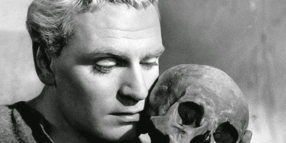 WHEN GOD CRIES: HAMLET AND THE ART OF WORLD-SHATTERING CHANGE