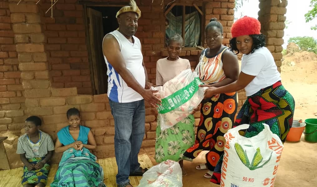 Business Group Donates K250,000 in Aid to Ailing Family in Mwanza