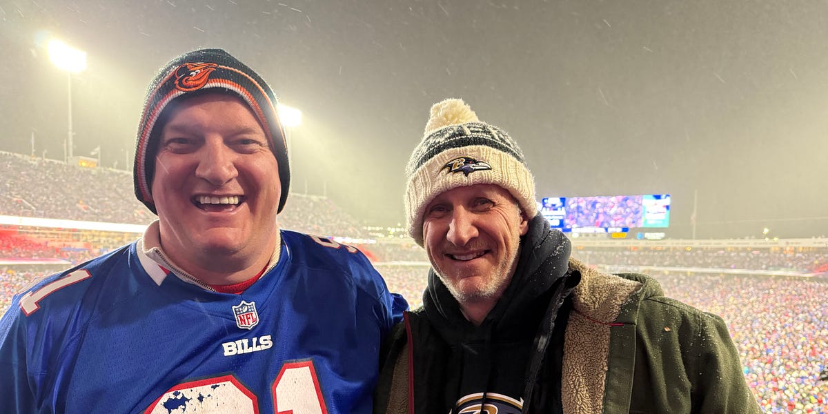 Comments - Huddle Up - by Garrett Baldwin