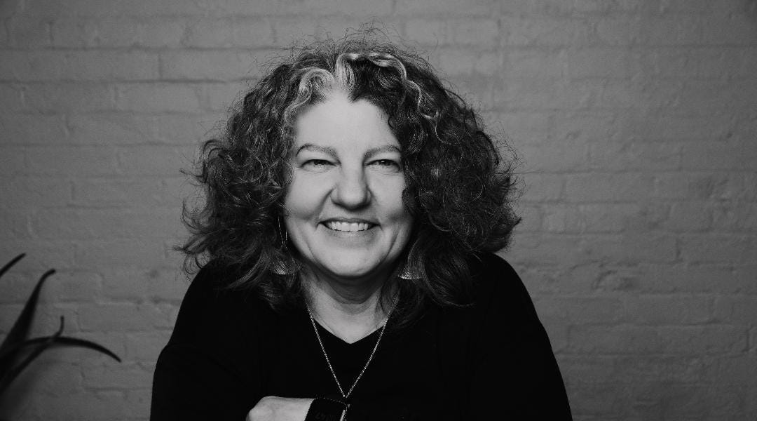 Glass artist Siobhan Lynch weaves stories through her innovative work