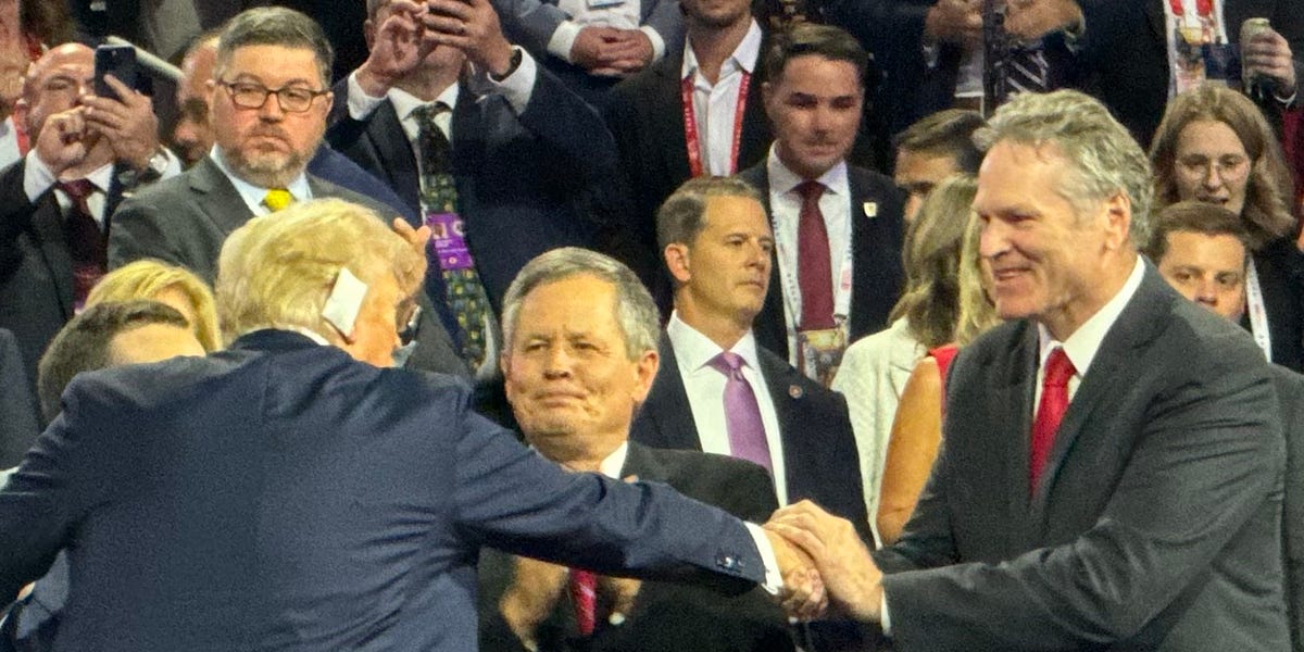 Trump seats Dunleavy in front row of his reserved box at convention