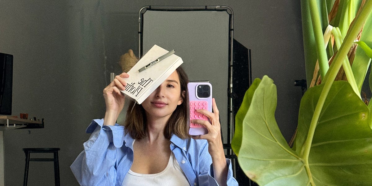 What Goes On Inside The Head Of A Plotline© Journal-ist