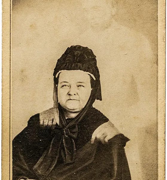 Ghost Photography - by Justin Smith-Ruiu - The Hinternet