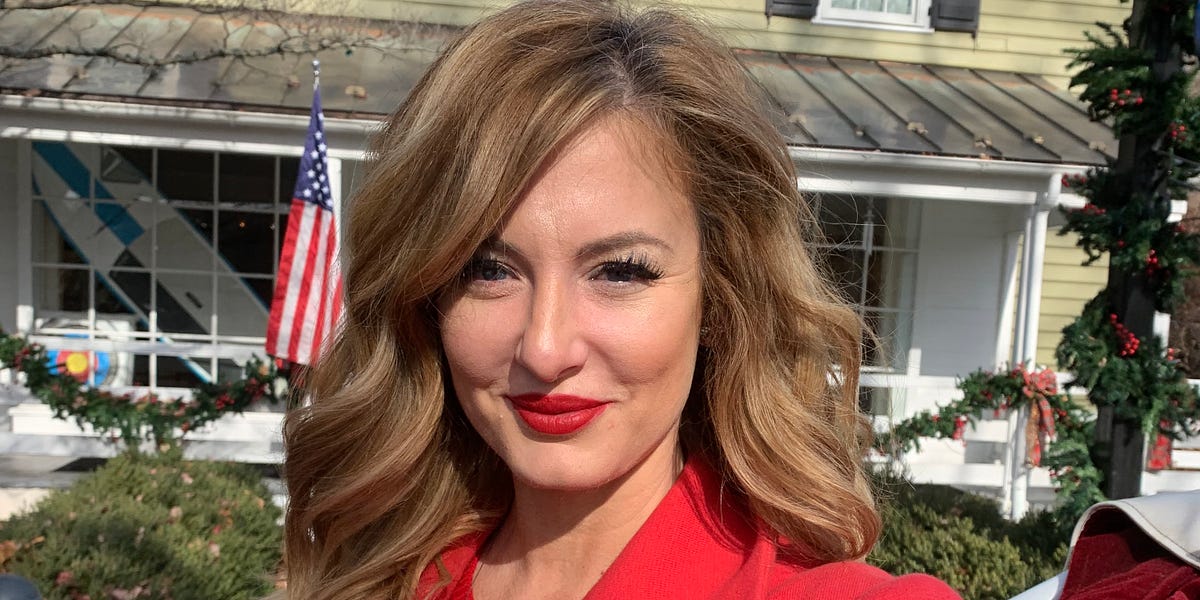 Merry Christmas! - Emerald Robinson’s The Right Way