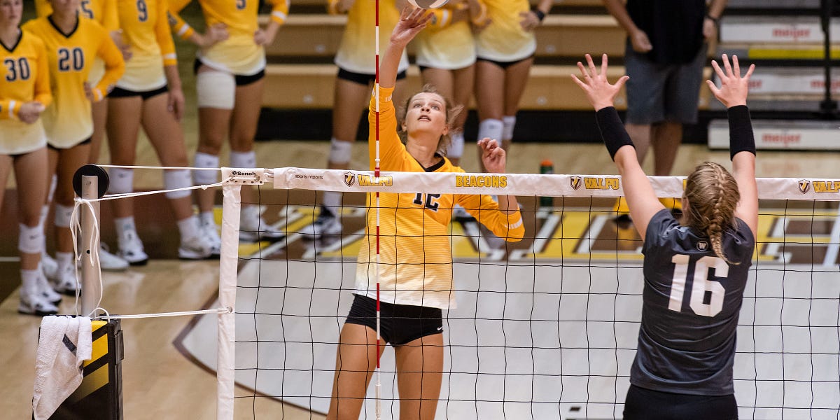 Valpo bounces back in five sets - by Paul Oren