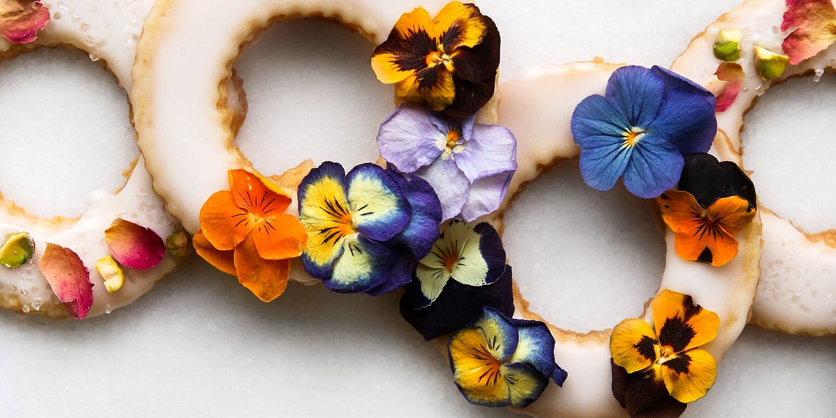 Cookbook Club: Blooms and Baking - Tessa Huff's Bake Club