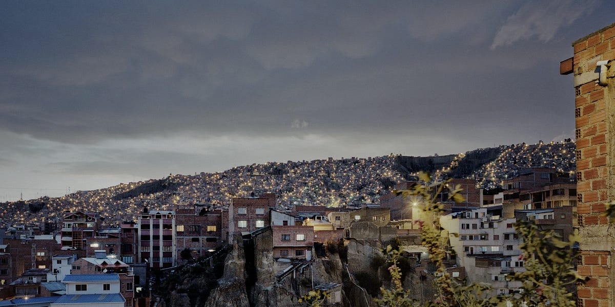 La Mancha Urbana by Valentino Bellini - DRAWLIGHTS