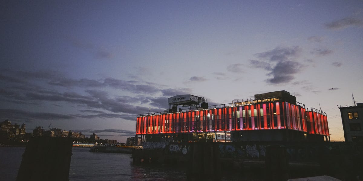 taylor swift and normal bewilderment - by Vicky Gu