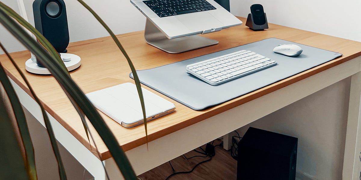 Dining table desk setup - by Iskren - THIS IS IT
