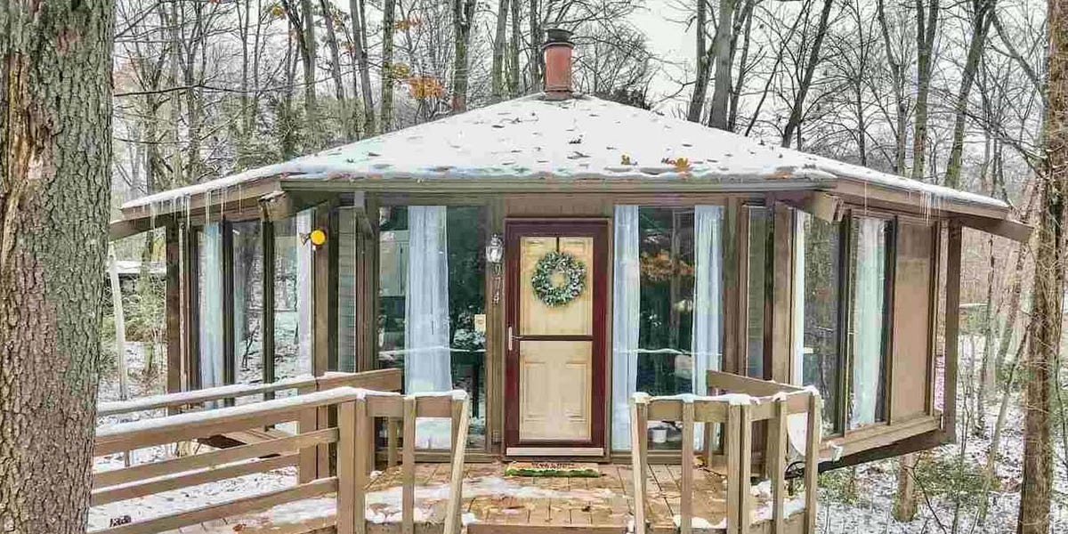 Round window-filled cabin 3 hours from DC: $178K