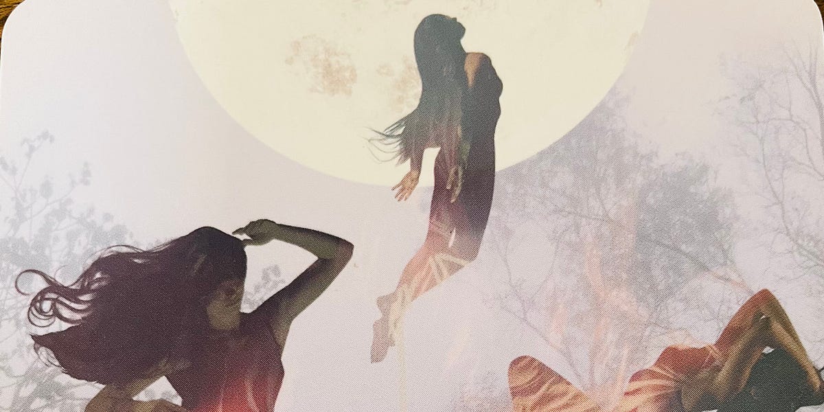 Unbinding - unbound - by Ariane Conrad - Free Writing