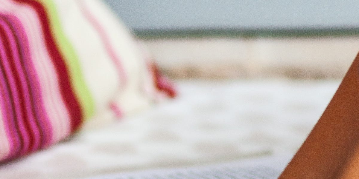 Samis Isn't Going to Go It Alone - by Emily Alhadeff