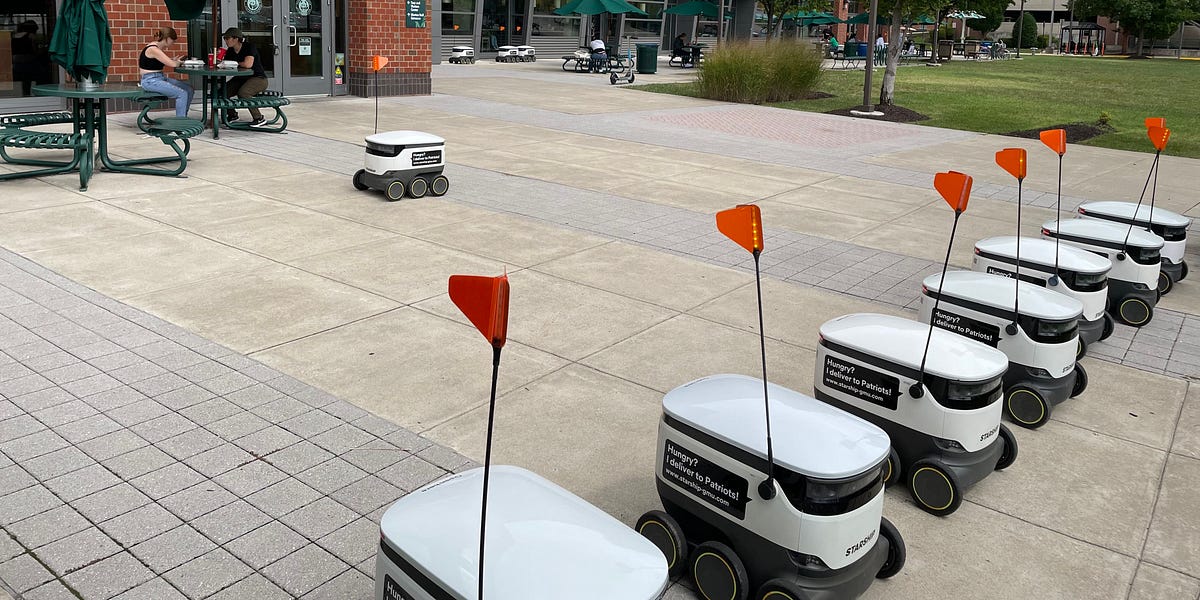 I ordered robot takeout on two campuses with wildly different results