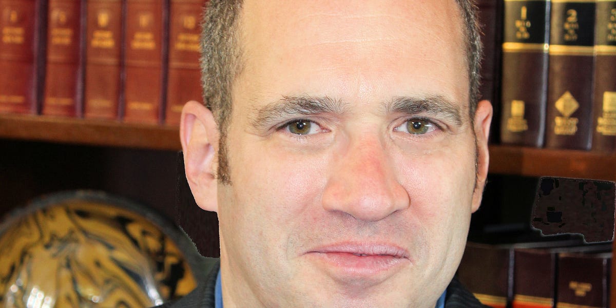 Donald in Wonderland - by Jonathan Handel - jhandel.news