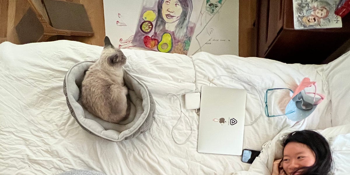 Group Howl - by Nancy Hua - True Story