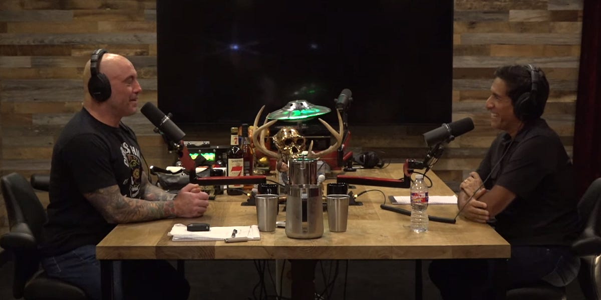 JOE ROGAN DESTROYSSSSSS CNN YOU WONT BELIEVE WHAT HAPPENS NEXT