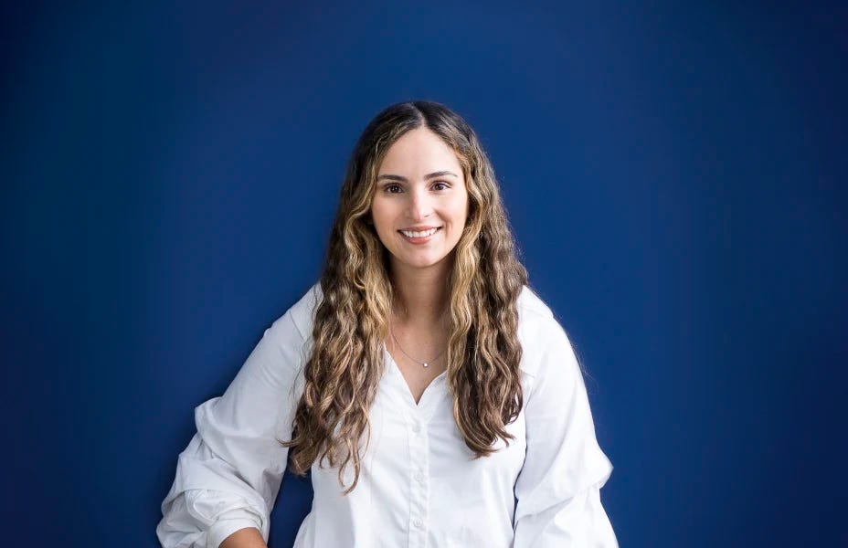 Daniela Izquierdo - Una pasión con data - by Juan Suárez