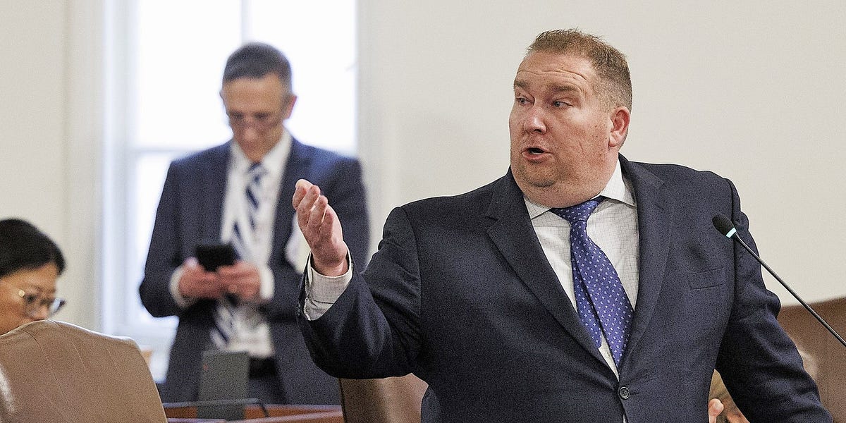 THE ILLINOIZE: Friends remember Sen. Scott Bennett as humble ...