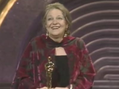 Geraldine Page as Carrie Watts in The Trip to Bountiful