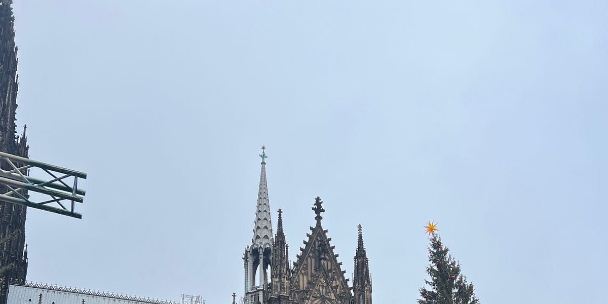 Hallo Köln! - by Della Anderson and Ross Houslander