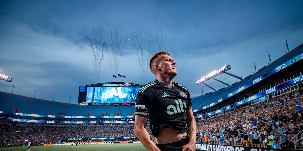 Swiderski opens up - by Carroll Walton