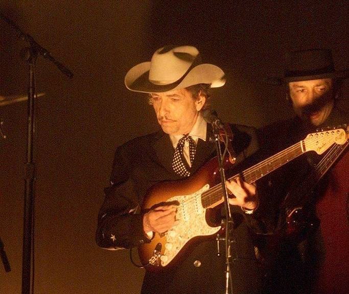 Dylan at the Grammys V: "Cry a While," 2002
