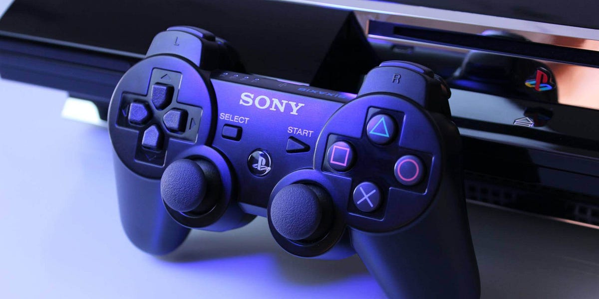 This fascinating look at an early PS3 dev kit is full of surprises