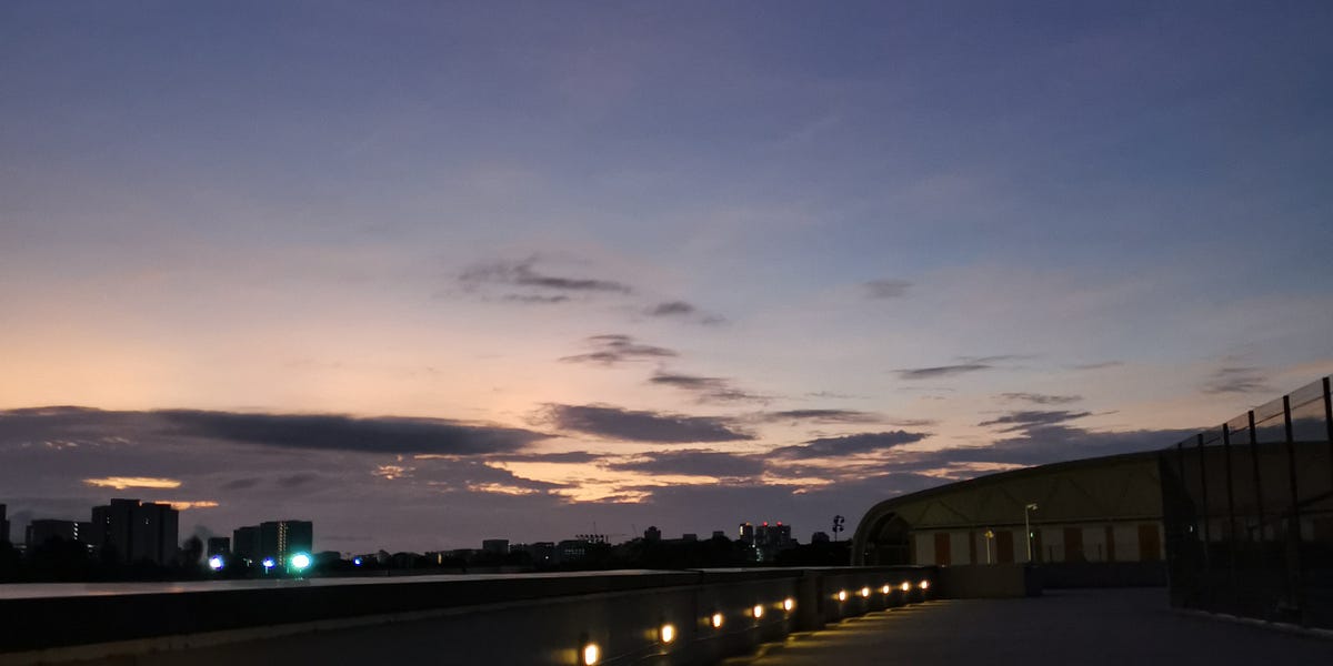 Paying attention - by Isaac Teo - Interiority