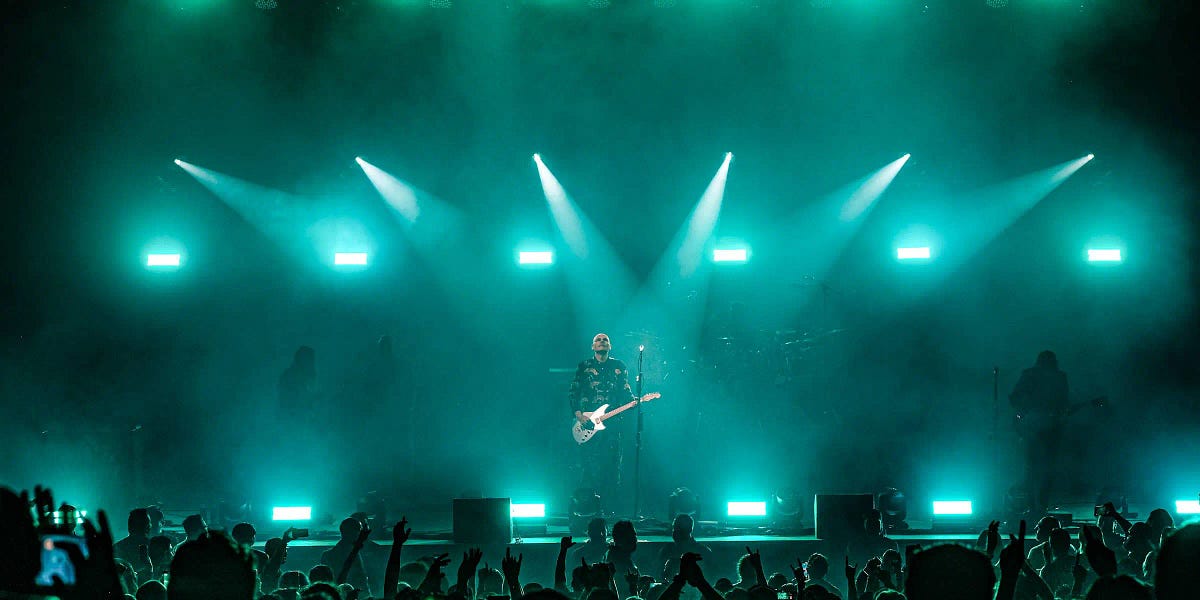 Billy Corgan y los "cuernitos" del rock