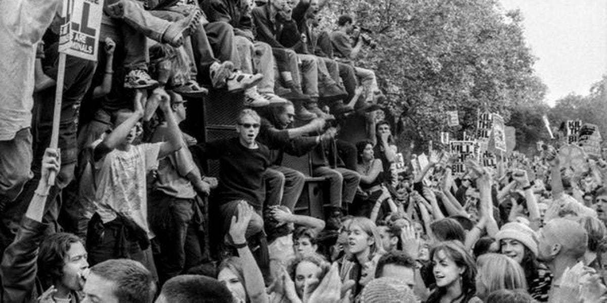 Them few seconds - by Ed Gillett - Party Lines