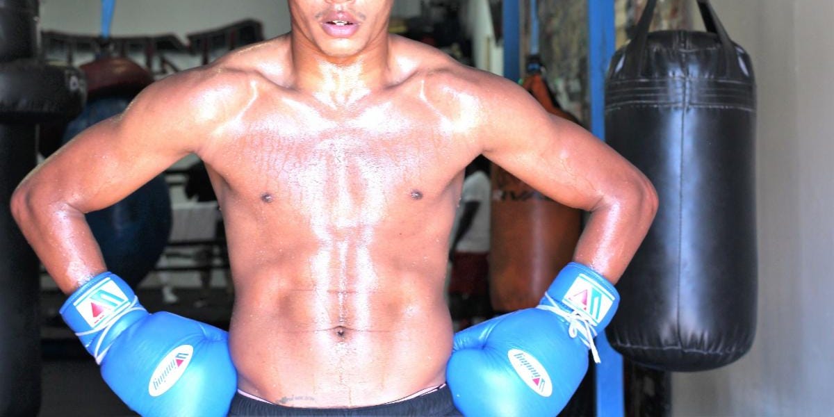 Kevin Brown regresa en su segunda pelea por la puerta ancha.