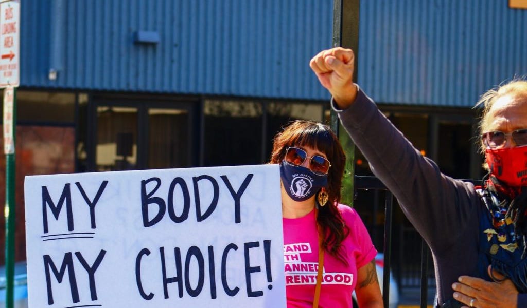 Amazon CEO’s Ex-Wife just gave $275M Donation to Planned Parenthood ...