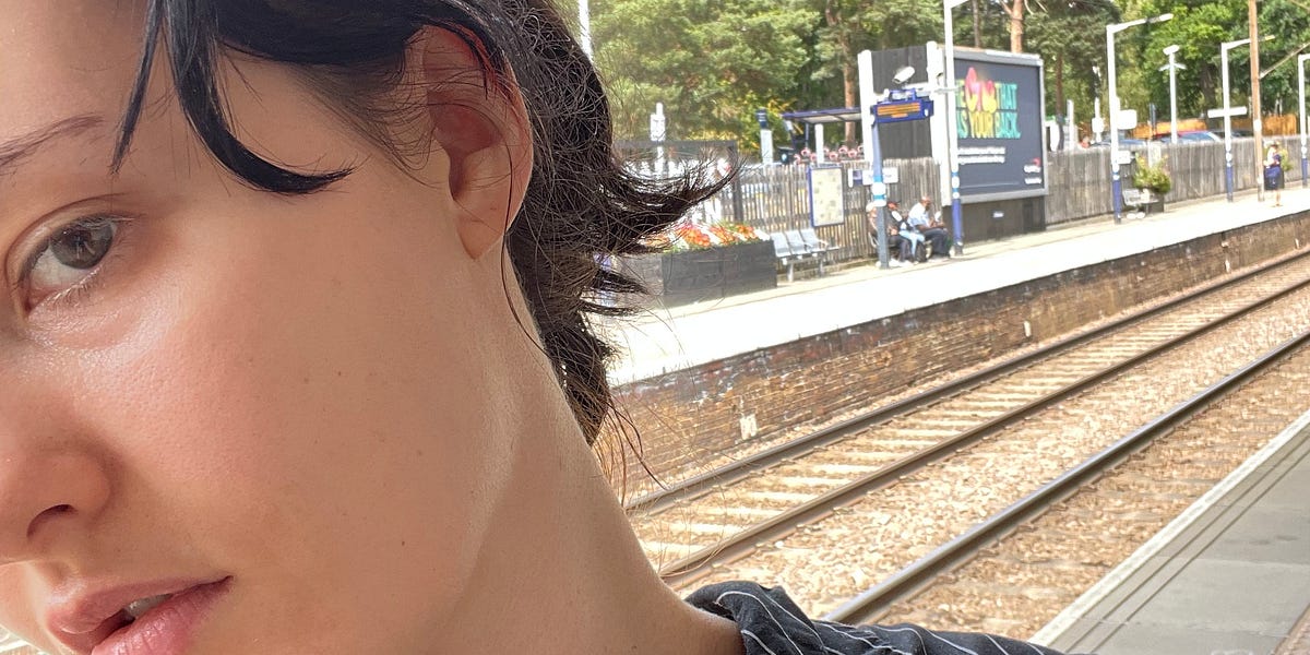 Vocalising hello - by Ren Harvieu - Ren’s Newsletter