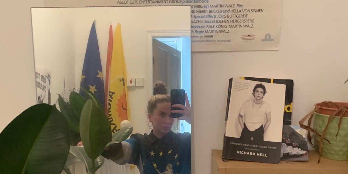 Book Club: Lucy-Isobel Bonner, Stylist - Untitled 909